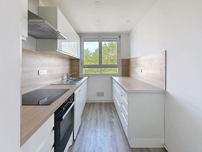 Appartement à louer - Mérignac, Le Jard - 4 pièces - 2 chambres