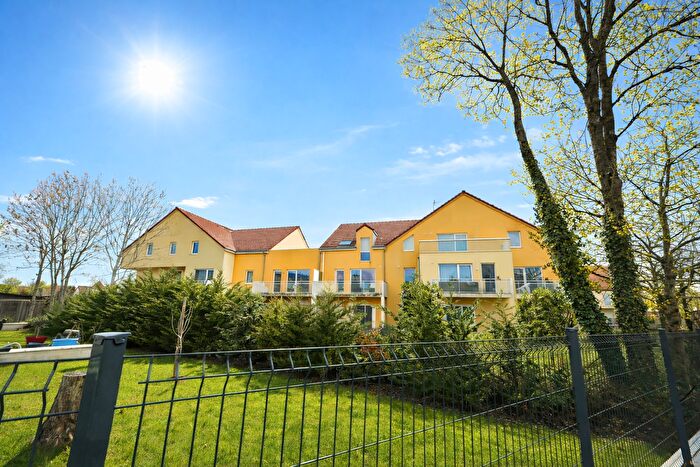 Appartement à vendre - Daix - 6 pièces - 4 chambres