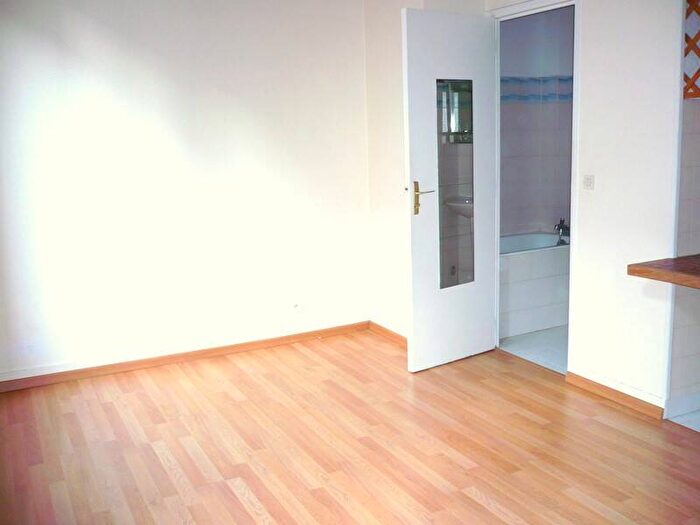 Appartement à louer - Saint Louis, Saint-Germain-en-Laye - 1 pièce