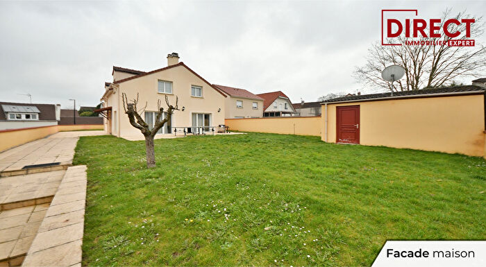 Maison à vendre - Villecresnes - 6 pièces - 4 chambres