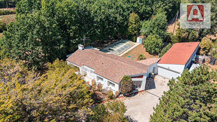 Saint-Maixent-sur-Vie : Maison 5 pièces à vendre