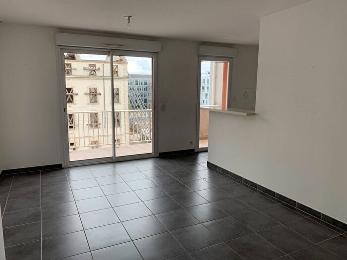 Appartement à louer - Caserne, Brive-la-Gaillarde - 2 pièces - 1 chambre