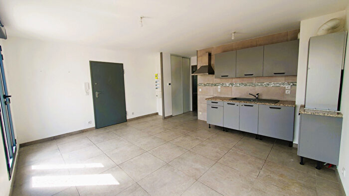 Appartement à louer - Pontault-Combault, Mairie, Rouxel - 2 pièces - 1 chambre