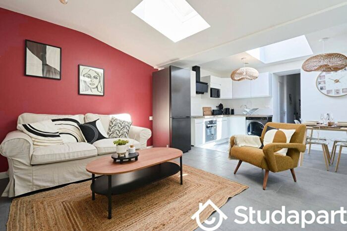 Appartement à louer - Saint Honoré-Jeanne dArc, Amiens - 1 pièce - 3 chambres