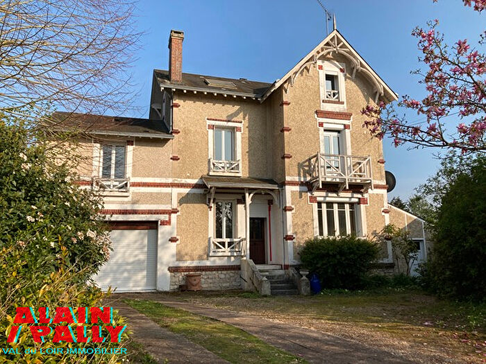 Maison à vendre - Cloyes-sur-le-Loir - 9 pièces - 4 chambres