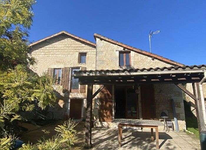 Maison à vendre - Saint-Martial - 5 pièces - 2 chambres