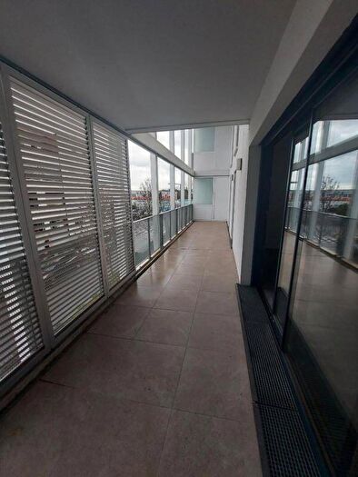 Appartement à louer - Zone Industrielle Quatre Pavillons-La Gardette, Lormont - 4 pièces - 3 chambres