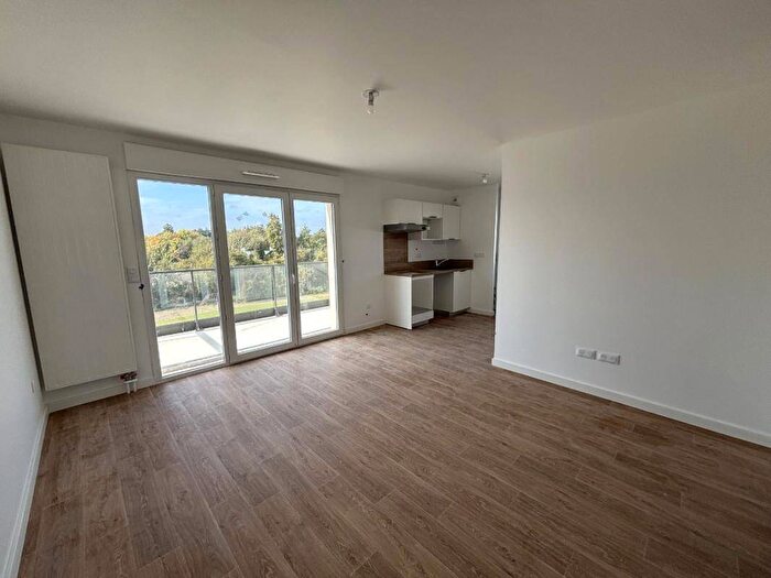 Appartement à louer - Beaulieu, Chartres - 4 pièces - 3 chambres