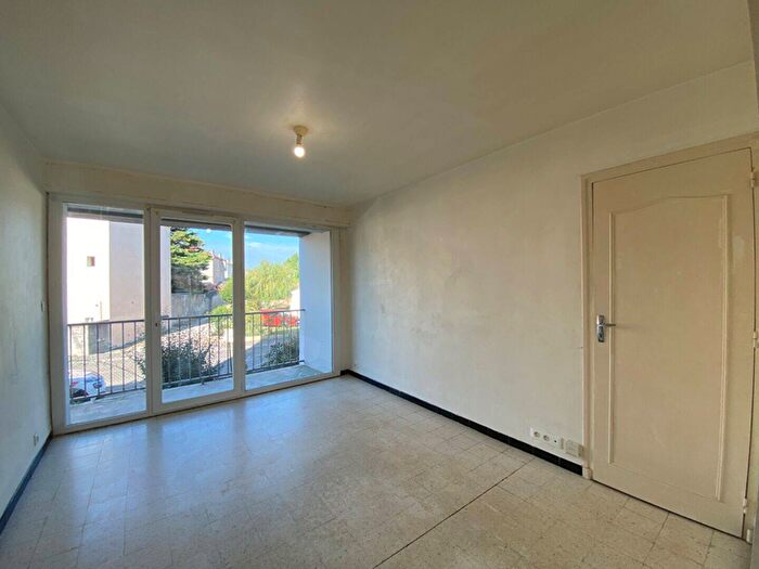 Appartement à louer - Catalins-Gondole, Montélimar - 3 pièces - 2 chambres