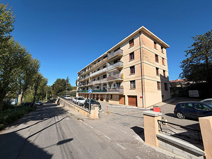 Appartement 4 pièces à Pertuis, Centre-ville, Fours à Chaux, Claret, à vendre