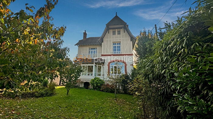 Maison à vendre - Combs-la-Ville, Gare - 9 pièces - 6 chambres