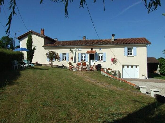 Maison à vendre - Chalais - 5 pièces - 3 chambres