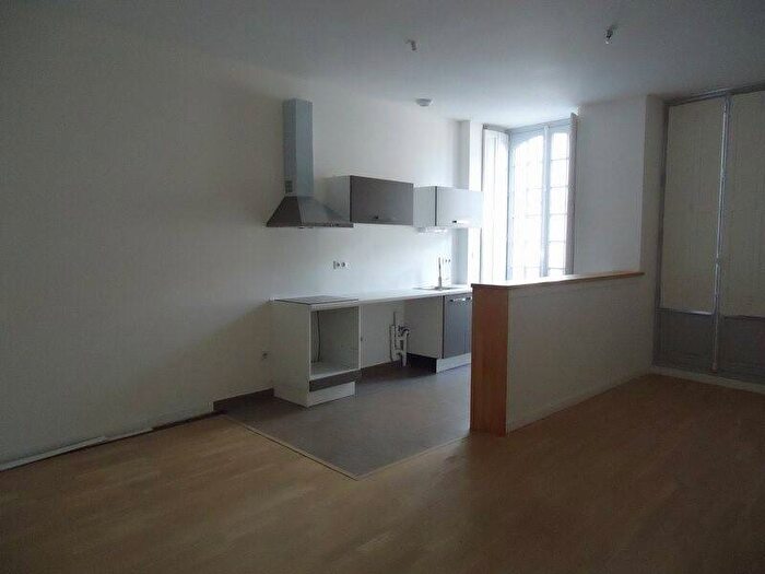 Appartement à louer - Nevers - 3 pièces - 2 chambres