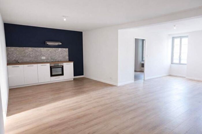 Appartement à louer - Beaulieu-sur-Dordogne - 3 pièces - 2 chambres