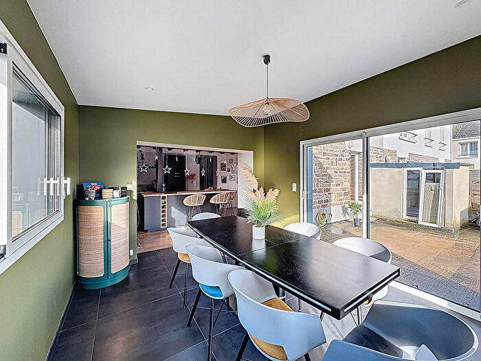 Maison à vendre - Inzinzac-Lochrist - 6 pièces - 4 chambres