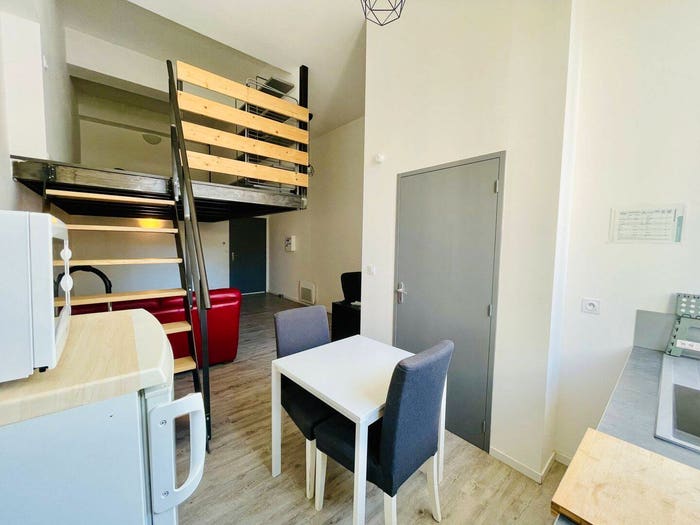 Appartement 2 pièces à Saint-Étienne, à louer