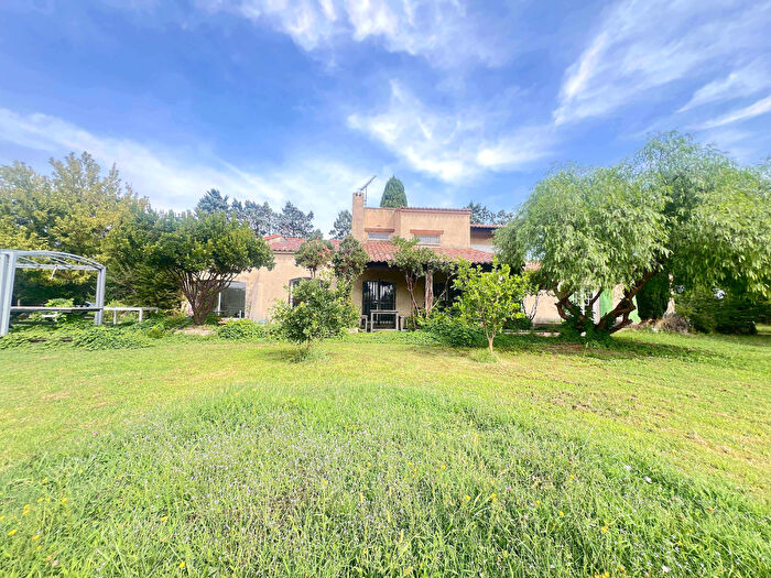 Maison à vendre - Beaucaire, Saint-Joseph, Route de Fourques - 5 pièces - 4 chambres