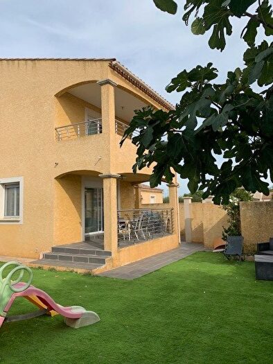 Maison à vendre - Saint-Gilles, Croix dArquier - 6 pièces - 4 chambres