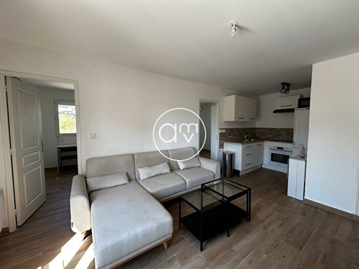 Appartement à louer - La Farlède - 3 pièces - 2 chambres