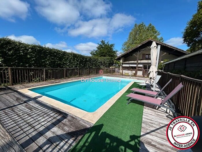 Maison à vendre - Saint-Vincent-de-Tyrosse - 8 pièces - 6 chambres