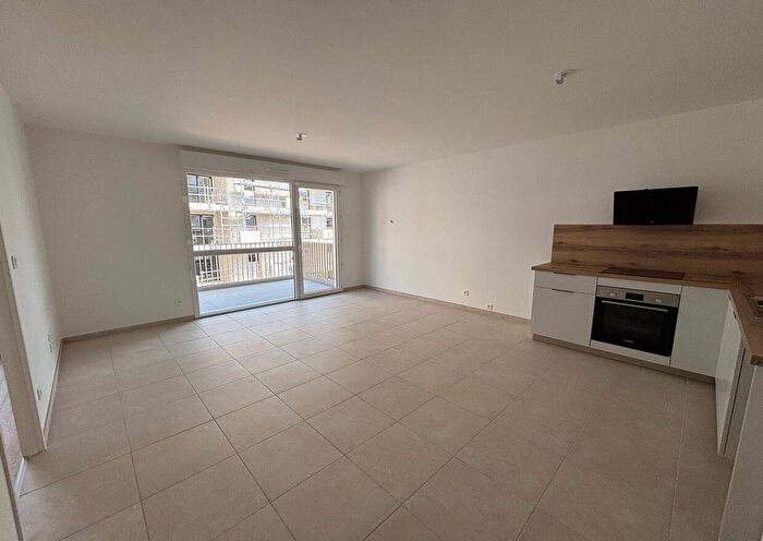 Activités Economiques, Fontaine-lès-Dijon - Appartement 2 pièces à louer
