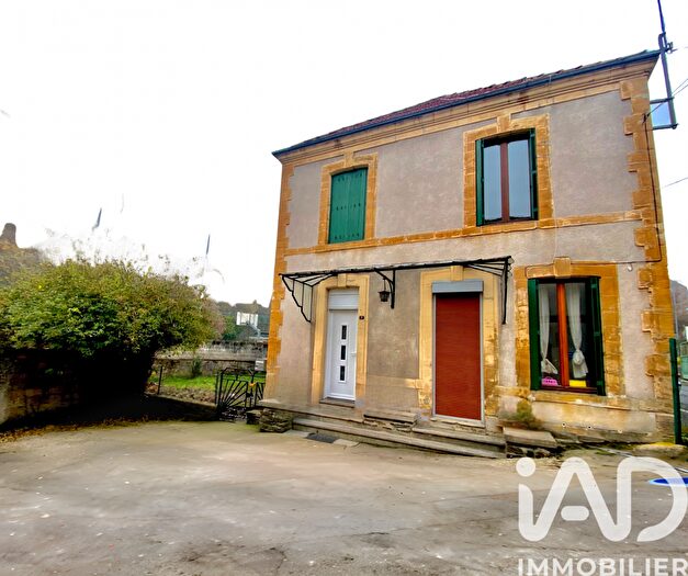 Maison à vendre - Bogny-sur-Meuse - 4 pièces - 3 chambres