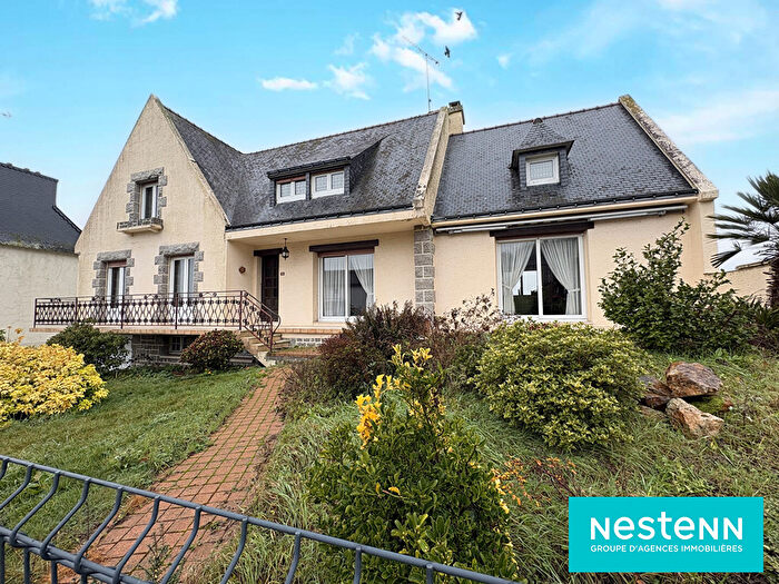 Maison à vendre - Saint-Gilles-du-Mené - 9 pièces - 7 chambres