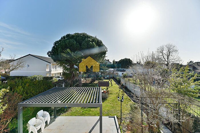 Maison à vendre - Sainte-Geneviève-des-Bois, Paul Vaillant Couturier - 7 pièces - 5 chambres