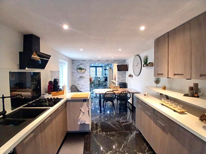 Maison à vendre - Denain, Bellevue - 4 pièces - 2 chambres