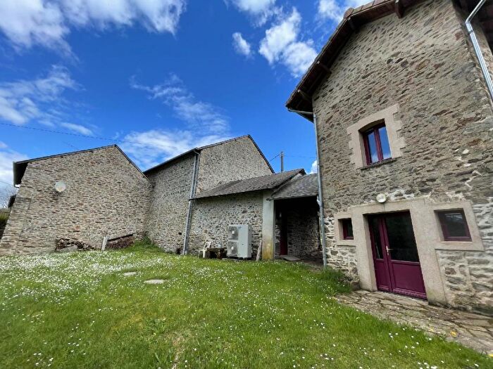 Maison à vendre - Neuvic-Entier - 8 pièces - 5 chambres