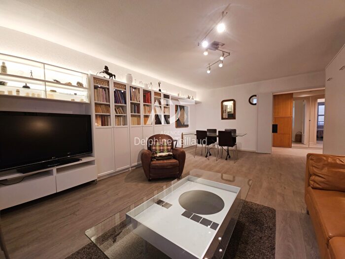 Appartement à louer - Grenoble, Centre-ville - 3 pièces - 1 chambre