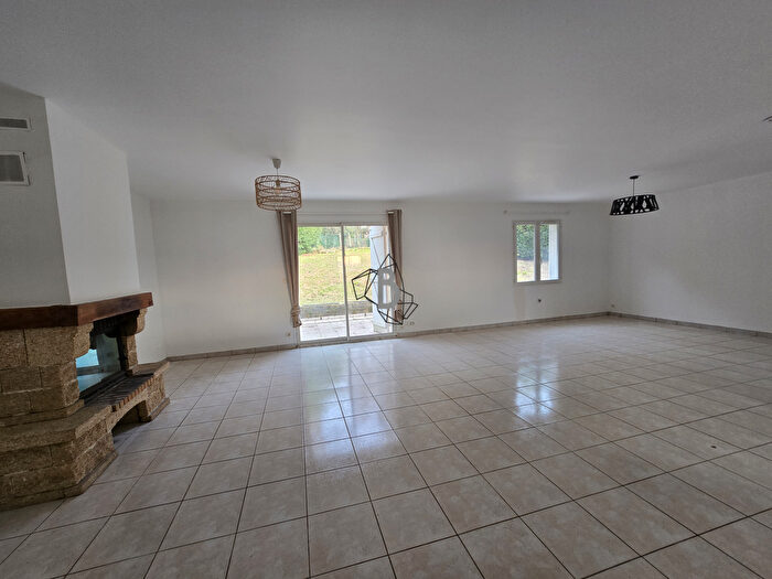 Maison 4 pièces à louer à Quins