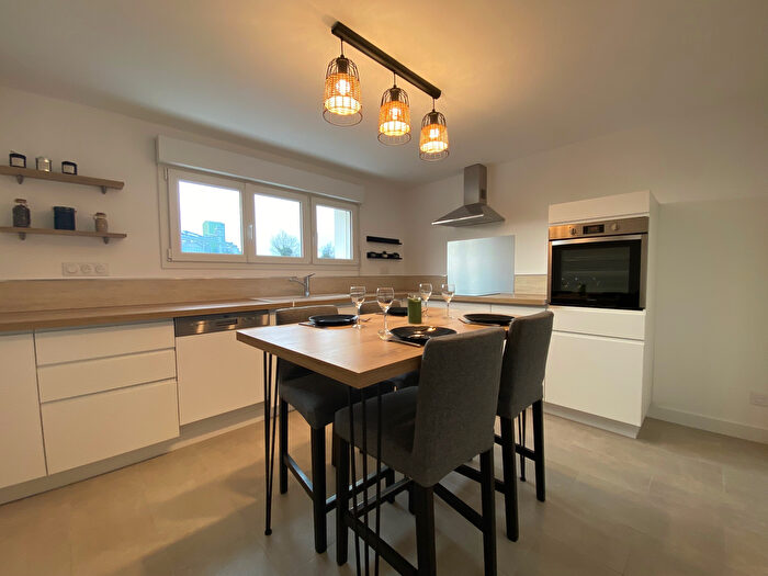 Appartement à louer - Brézé - 4 pièces - 3 chambres