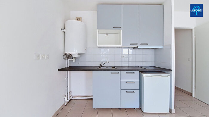 Appartement à vendre - Noisy-le-Grand, Centre-ville - 1 pièce