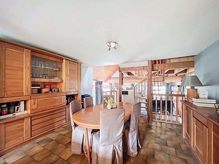 Maison à vendre - Marcilly-sur-Maulne - 8 pièces - 6 chambres