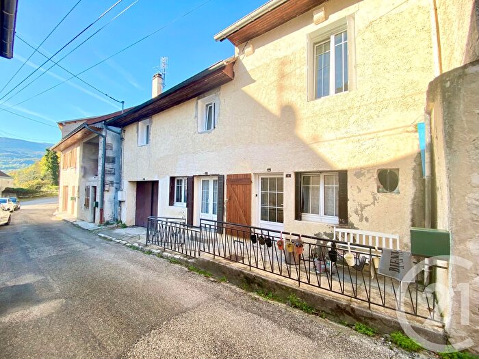 Maison 5 pièces à Artemare, à vendre