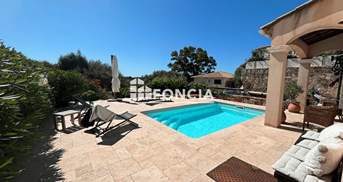 Maison à vendre - Bormes-les-Mimosas, Centre-ville, Le Pin - 5 pièces - 3 chambres