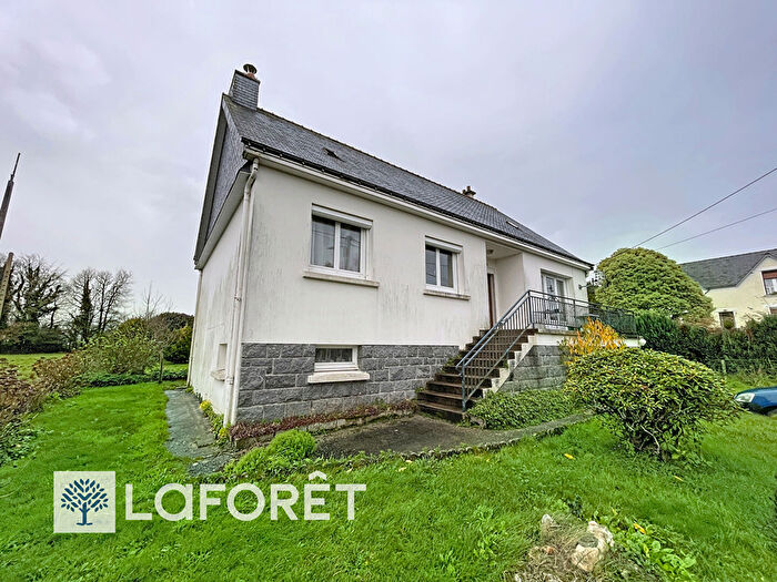 Maison à vendre - Saint-Caradec-Trégomel - 5 pièces - 3 chambres