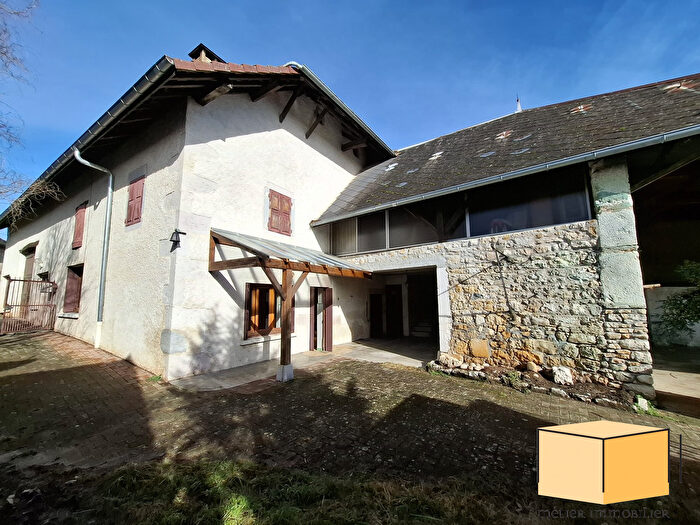 Maison à vendre - Saint-Martin-de-Bavel - 5 pièces - 3 chambres