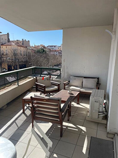 Appartement à louer - Perpignan, Clémenceau - 1 pièce