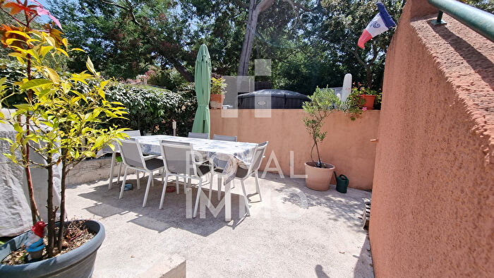 Appartement à vendre - Six-Fours-les-Plages, Font de Fillol, Rayolet, Le Brusc - 3 pièces - 2 chambres