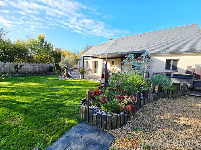 Maison à vendre - Villeperdue - 8 pièces - 6 chambres