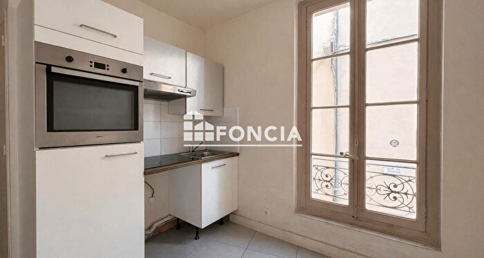 Appartement 1 pièce à vendre - Nîmes, Ecusson, Arènes