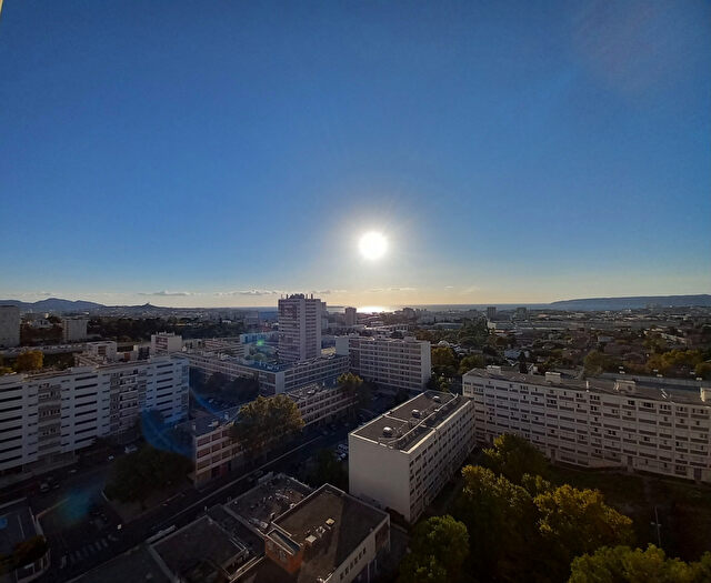 Appartement à vendre - Marseille e , Saint-Barthélémy - 5 pièces - 4 chambres