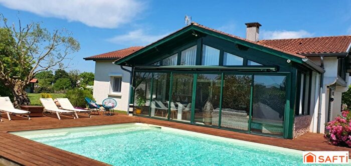 Maison à vendre - Saint-Palais - 5 pièces - 3 chambres