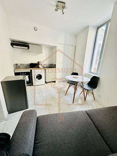 Appartement à louer - Béziers, Centre-ville, Palais des Congrès, Garibaldi, Gambetta - 1 pièce