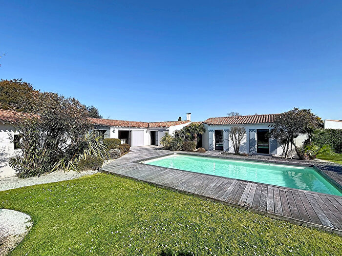 Maison à vendre - Périgny - 8 pièces - 5 chambres