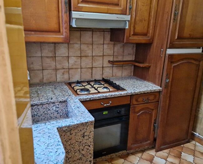 Appartement à louer - Asnières-sur-Seine, Centre-ville - 2 pièces - 1 chambre