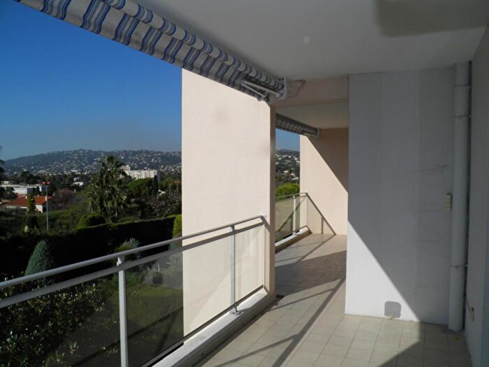 Appartement 2 pièces à louer à Antibes, Antibes-les-Pins, Trianon, Le Fournel, Peyregoue