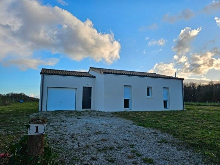 Voulême : Maison 3 pièces à vendre